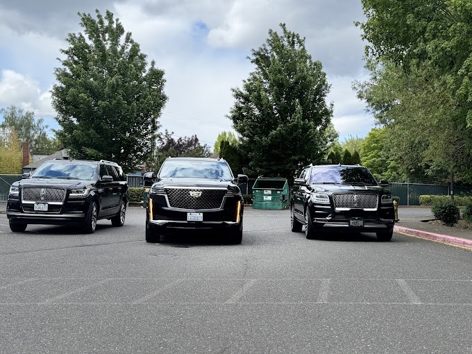 Aloha Car Service - Portland Lux Car